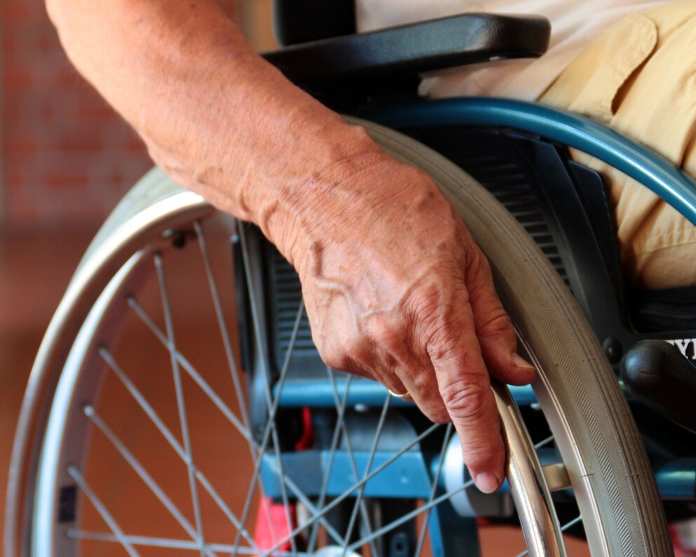 Was sich ab 1. Oktober 2023 beim Pflegeantrag ändert - FITBOOK