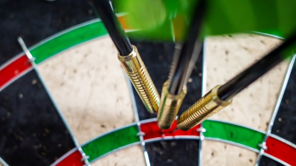 Dartitis: Das steckt hinter der Blockade im Dartsport - FITBOOK