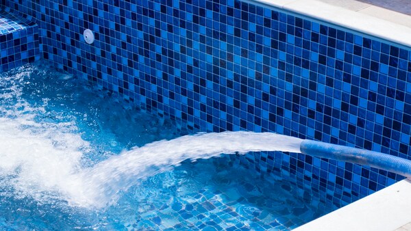 Darf man den Pool mit Brunnenwasser befüllen? - myHOMEBOOK