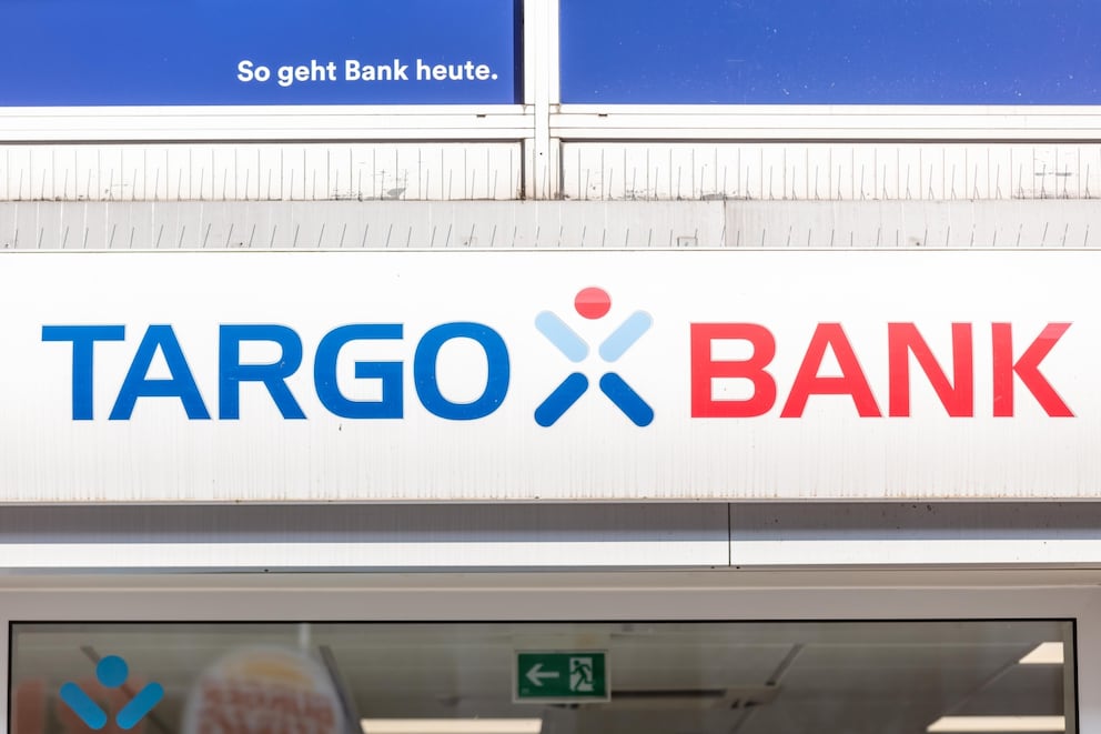 Targobank sperrt tausende Online-Zugänge nach Hacker-Angriff - TECHBOOK