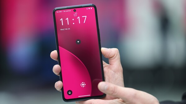KI-Phone der Telekom für 2025 angekündigt