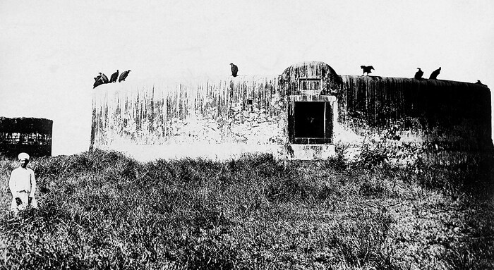 Tower of Silence in Mumbai: The World's Most Bizarre "Cemetery"