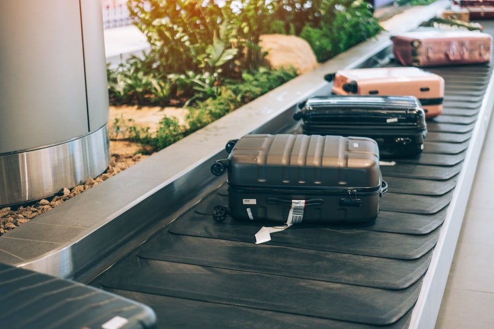 4 Tipps: So landet Ihr Koffer schneller auf dem Gepäckband - TRAVELBOOK